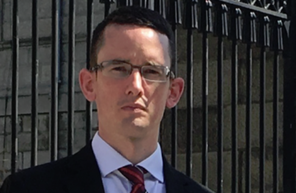 Gobshite Burke, Deserves, to go, back to Jail again, one Arrogant Moron ...